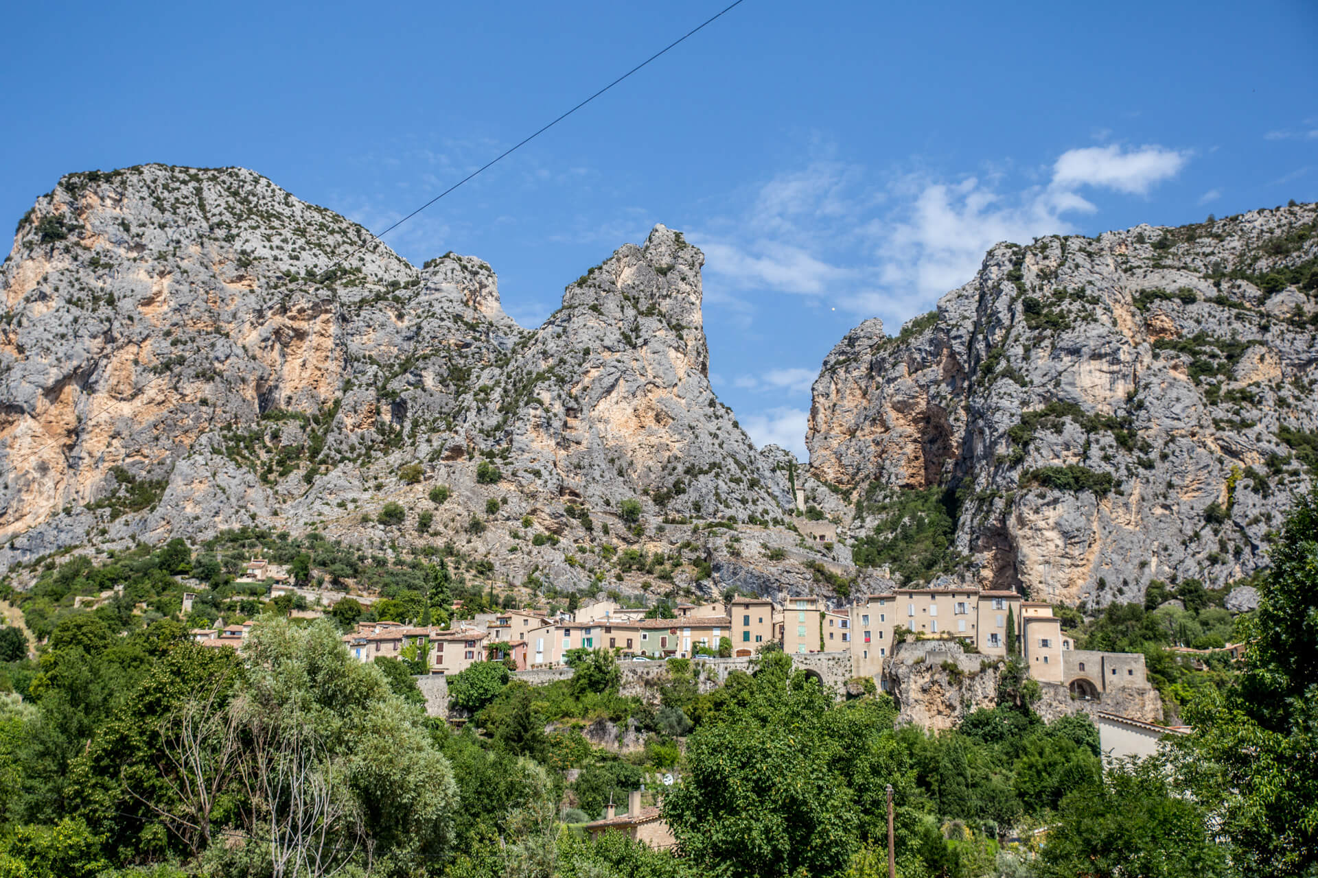Découvrez Moustier-Sainte-Marie, l'un des plus beaux village du Verdon
